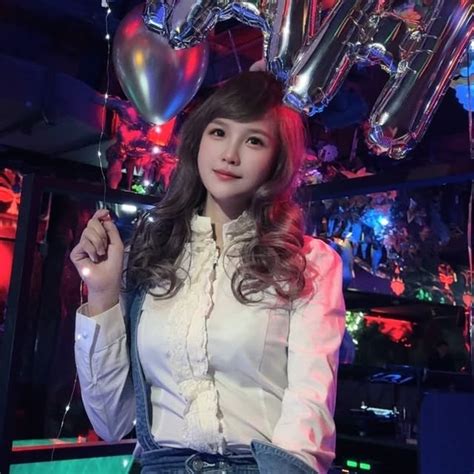 Wen Wen Aa766789 On Threads