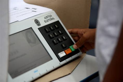 810개 이상의 전자 투표 기계 스톡 사진 그림 및 Royalty Free 이미지 Istock