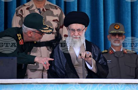 Върховният лидер на Иран предупреди че враговете могат да се опитат да въвлекат работниците в