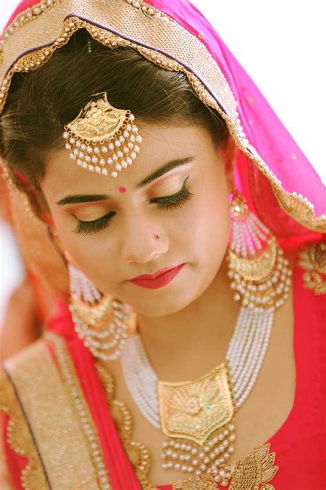 Punjabi Bride Gold Makeup Looks Punjabi Bride Festival Captain Hat