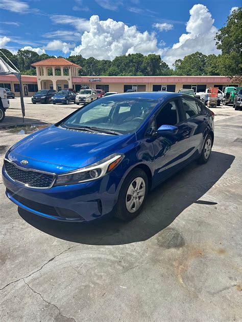 2017 Kia Forte · Lx Sedan 4d