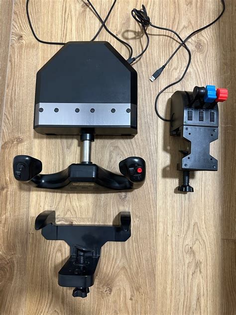 Logitech Flight Simulator Yoke System With Throttle Quadrant Video Gaming Gaming Accessories