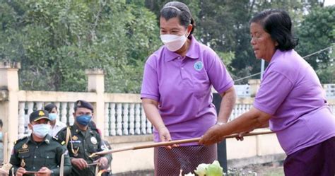 លោកជំទាវកិត្តិសង្គហបណ្ឌិត ម៉ែន សំអន អញ្ជើញជាអធិបតីក្នុងពិធីក្រុងពលីបញ្ចុះបឋមសិលាកសាងអគារសិក្សា