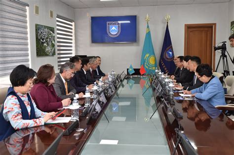 Налаживаются связи с Шанхайским университетом политических наук и праваfarabi University