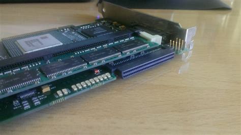 adaptec scsi raid kontroler