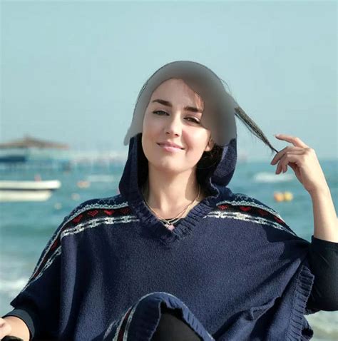 فیلم آواز با شکوه افسانه پاکرو با آهنگ گل هیاهوی فریدون آسرایی عکس