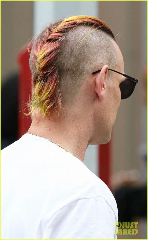 Matt Smith Looks Unrecognizable With Colorful Mohawk For New Movie Caught Stealing In Nyc