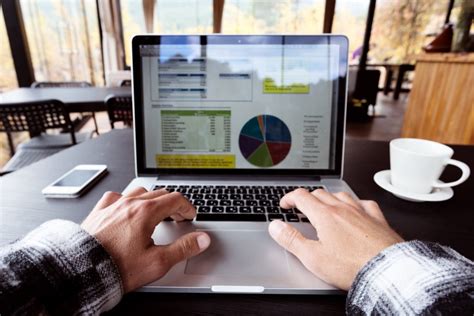 Rumus Vlookup Dan Cara Mudah Melakukannya Di Excel Glints Taploker Blog