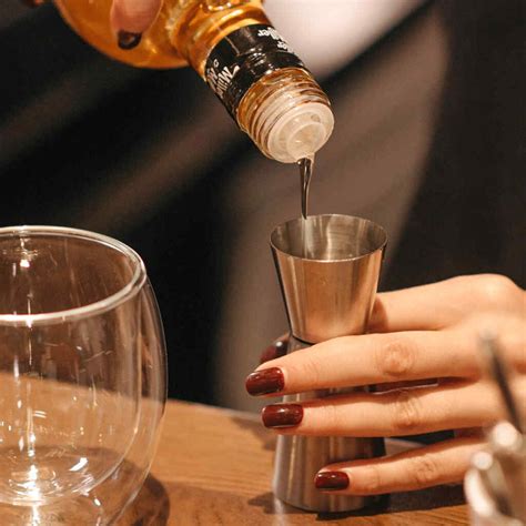 Wat Is Eenvoudige Siroop Breng Uw Cocktails En Desserts Naar Een Hoger Niveau