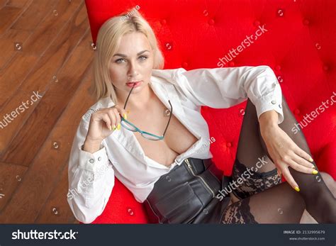 625 Imágenes De Open Legs Stockings Imágenes Fotos Y Vectores De