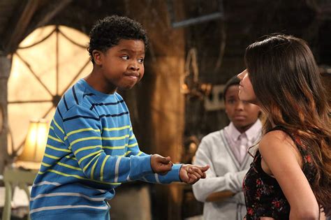 Pilot The Haunted Hathaways 1x01 Tvmaze