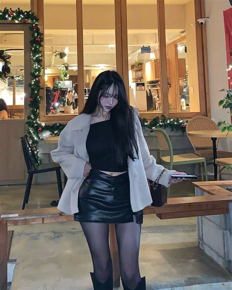 현정 너무 추워서 요즘 그냥 집콕🤧😷🤒 Instagram