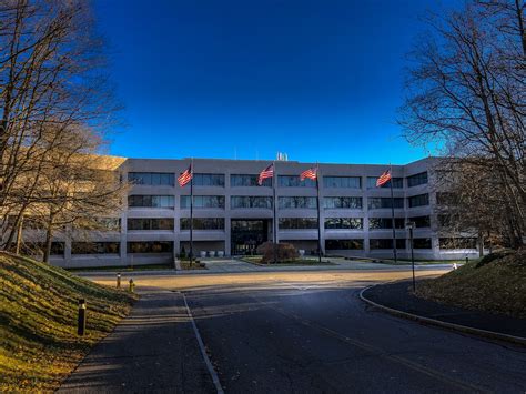 Giles Communications Linkedin