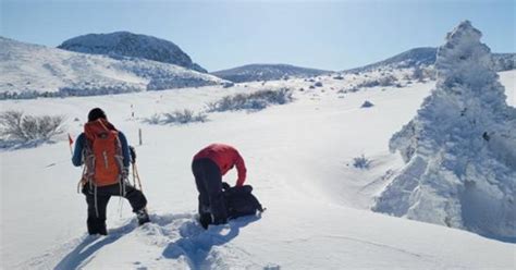 꽁꽁 얼어붙었던 한라산 백록담 길 다시 열린다