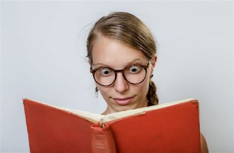 Graphic Novel Depicting Lesbian Sex Assigned Reading At Colleges