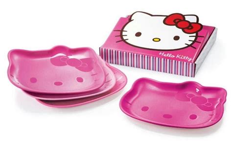 Tupperware Hello Kitty Plates Set Furniture And Home Living Kitchenware And Tableware Dinnerware