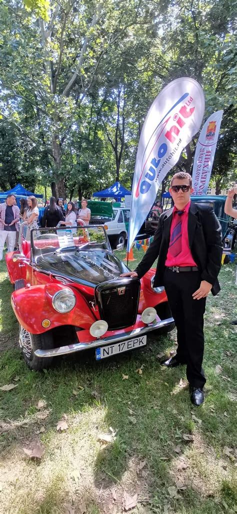 ПГ по облекло Недка Иван Лазарова Русе Атрактивно участие на Професионална гимназия по