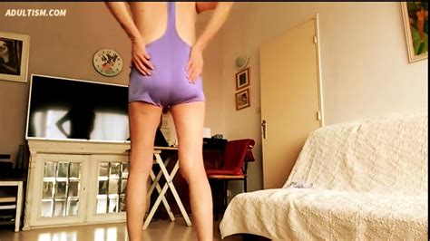 Modeling His Boxers With Strings Eporner