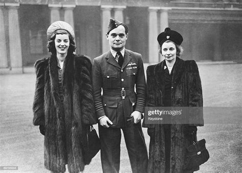 Raf Fighter Ace Douglas Bader Leaves Buckingham Palace After News