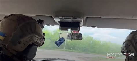 І попереду і позаду Це реально пощастило Юрій Бутусов потрапив під артобстріл на трасі