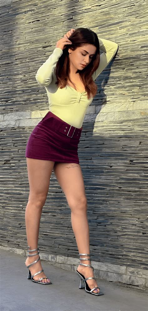 Avneet Kaur Hot Ractressandstuff
