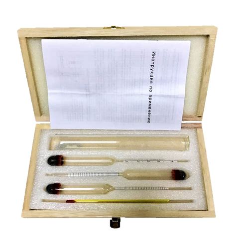 Набор ареометров и термометра спиртового КОЛБА стеклянная в деревянном футляре ареометры по Росси