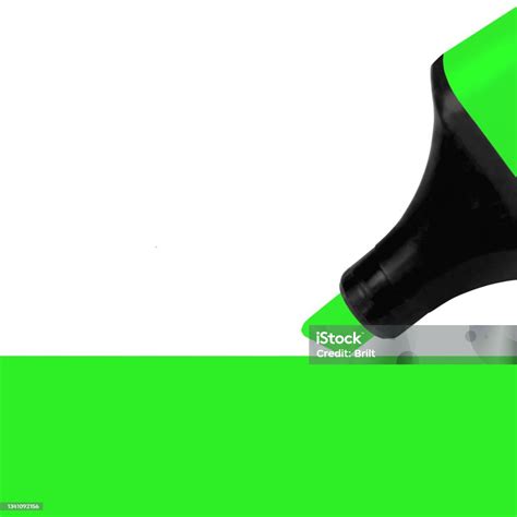 밝은 전기 형광 네온 녹색 펠트 펜 마커 하이라이터 큰 Ufo 배경 격리 수직 빈 빈 복사 공간 매크로 클로즈업 0명에 대한 스톡 사진 및 기타 이미지 Istock