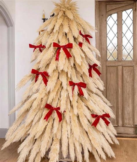 19 Diy Pampas Grass Christmas Trees For A Boho Style Holiday