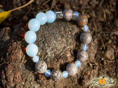 Гривна Леопардов яспис и лунен камък зодия Стрелец Twelve Oclock