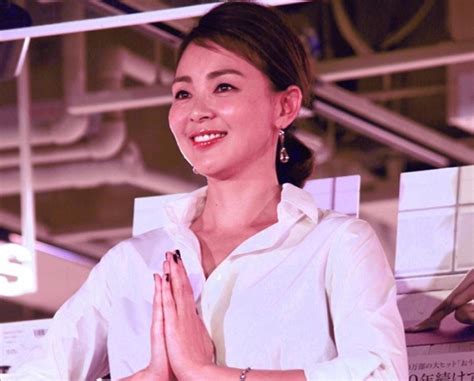SHIHOさんがヌーディストビーチに降臨露出度高めな美ボディが話題