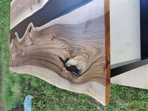 Столи з епоксидної смоли і дерева під замовлення Zenwood Ua