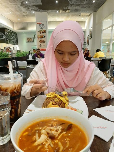 Wife To Jalan Rebung Selamat Hari Ulangtahun Kakak Widad