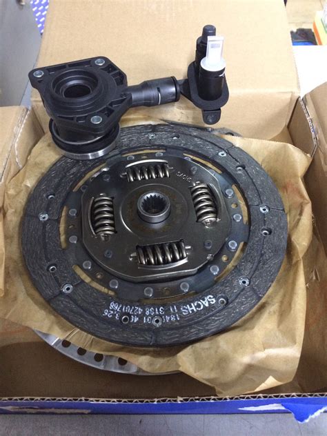 Новое сцепление Sachs — Ford Focus Hatchback Ii 1 8 л 2008 года визит на сервис Drive2