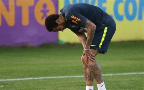 A Crashing Star Can Neymar Bounce Back From His Downward Spiral Urban Pitch