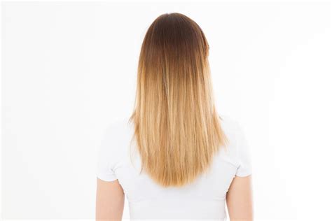 15 Model Potongan Rambut Oval Layer Dari Belakang
