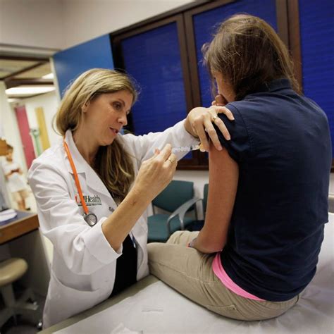 Giving Your Daughter The Hpv Vaccine Wont Make Her Have Unsafe Sex