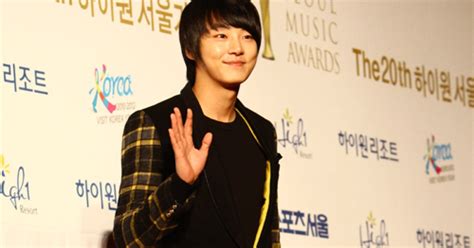 윤시윤 나도 꽃 남자주인공으로 전격 투입