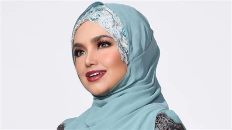 Gambar Terbaru Datuk Siti Nurhaliza And Datuk K Layan Formula One Di