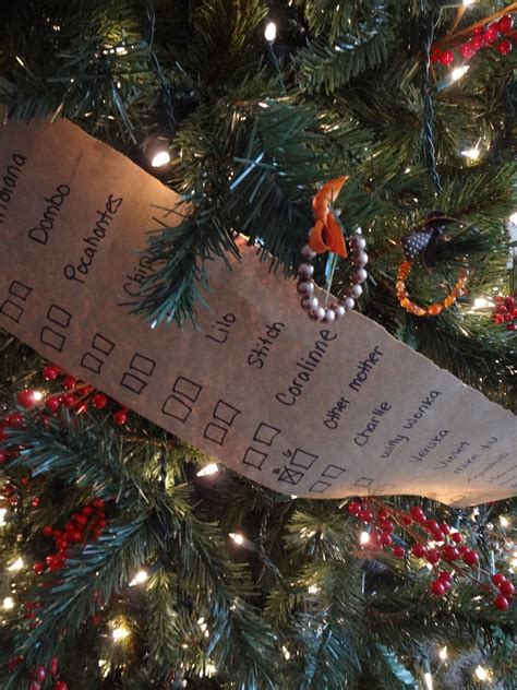 Crafty Night Owls Naughty Or Nice Scroll