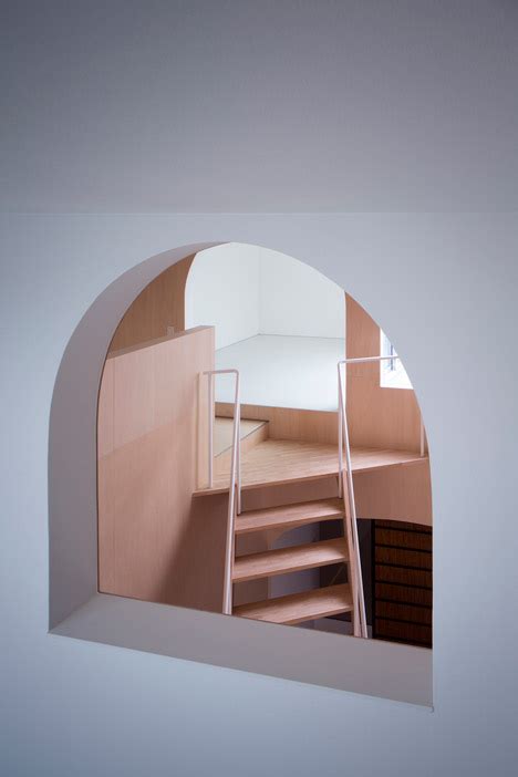 Container Design Arranges Extension Around A Courtyard