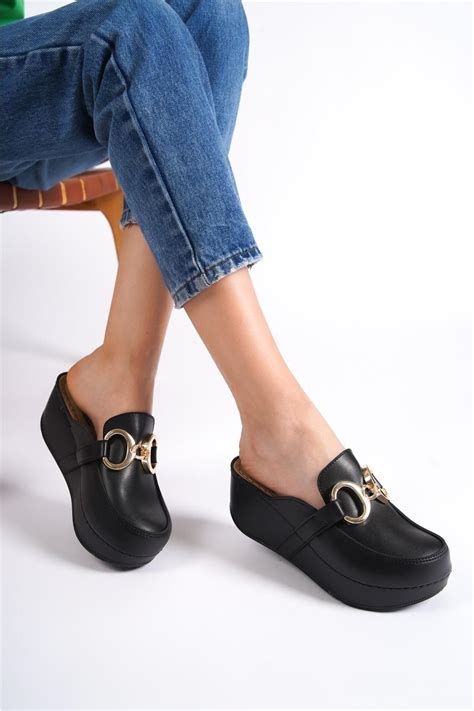 Capone Outfitters Анатомични чехли за майка с мека и удобна подметка на клин и ток Trendyol