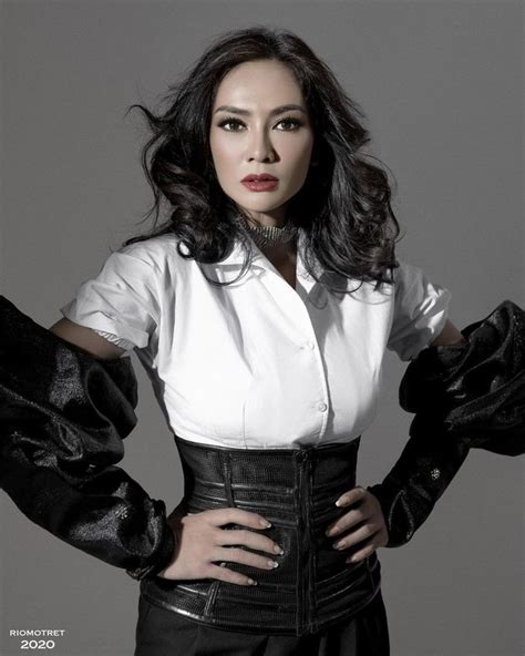 Tahun Menjanda Ini Potret Masayu Anastasia Yang Semakin Cantik Dan Eksotis Hot Mom Yang