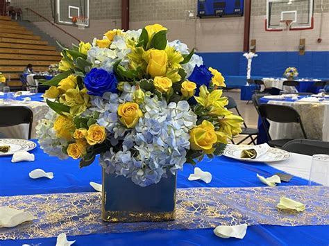 Navy Blue And Yellow Wedding Centerpieces The Wedding Shop By Uniting