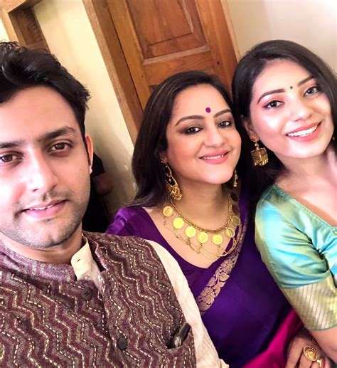 Ctress Anchor Sudipa Chatterjee Introduce Her Daughter In Law