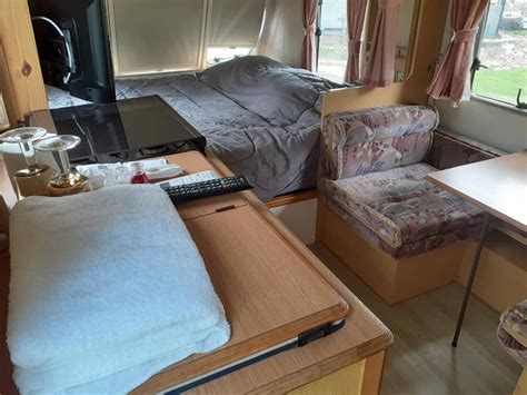 ชวนมากางเต็นท์ เล่นน้ำใสๆ ที่ธารล้อมริมเขา สระบุรี