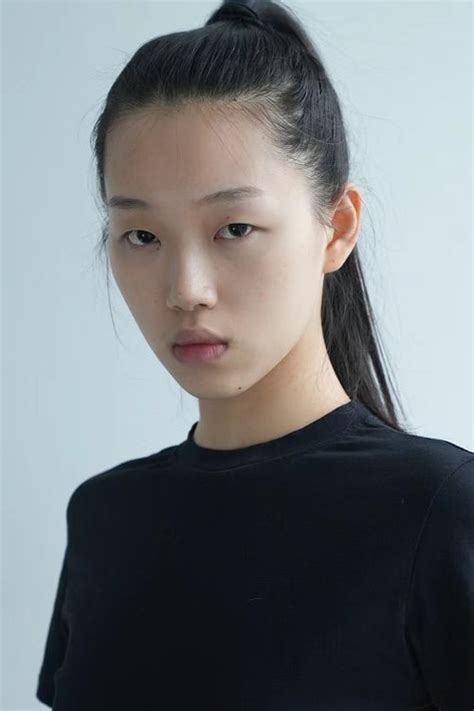 Qi Cui Model Profile Photos And Latest News