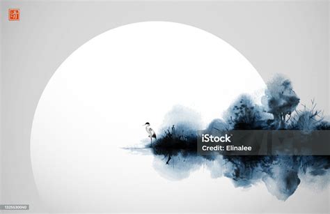크레인이있는 풍경 숲 나무와 물에 반사 큰 달섬 전통적인 동양 잉크 페인팅 스미e U죄 고화 상형 문자의 번역 선 일본에 대한 스톡 벡터 아트 및 기타 이미지 Istock