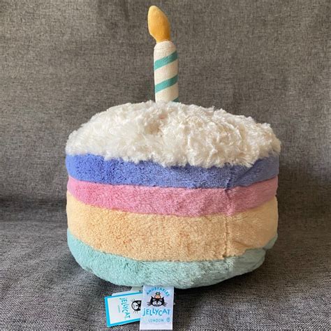 現貨 Jellycat Amuseable Rainbow Birthday Cake 微笑彩虹生日蛋糕 興趣及遊戲 玩具 And 遊戲類