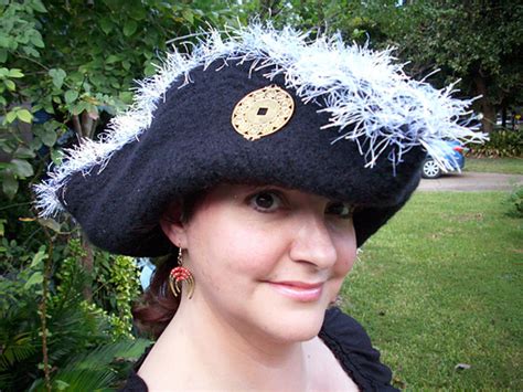 Ravelry Tricorn Hat Pattern By Laura Thomas And Heidi Waterhouse
