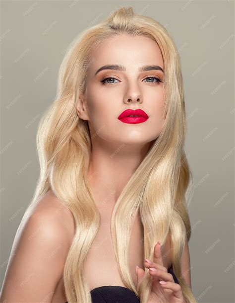 Premium Photo Blonde Hair Woman Beautiful Curly Hairstyle Wavy Long